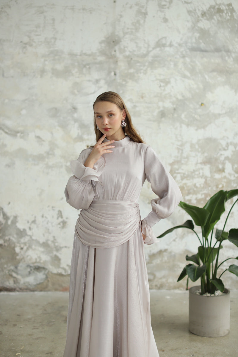 Bel Drape Detaylı Bej Elbise Minel Aşk